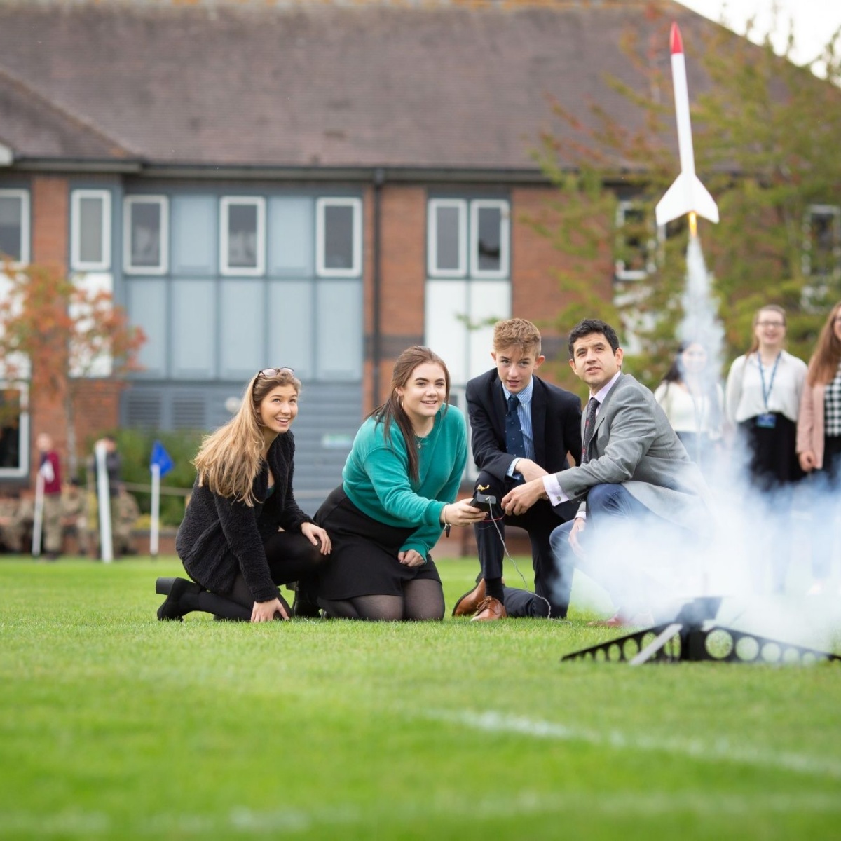 Warwick School - National Mathematics & Physics SCITT Accreditation