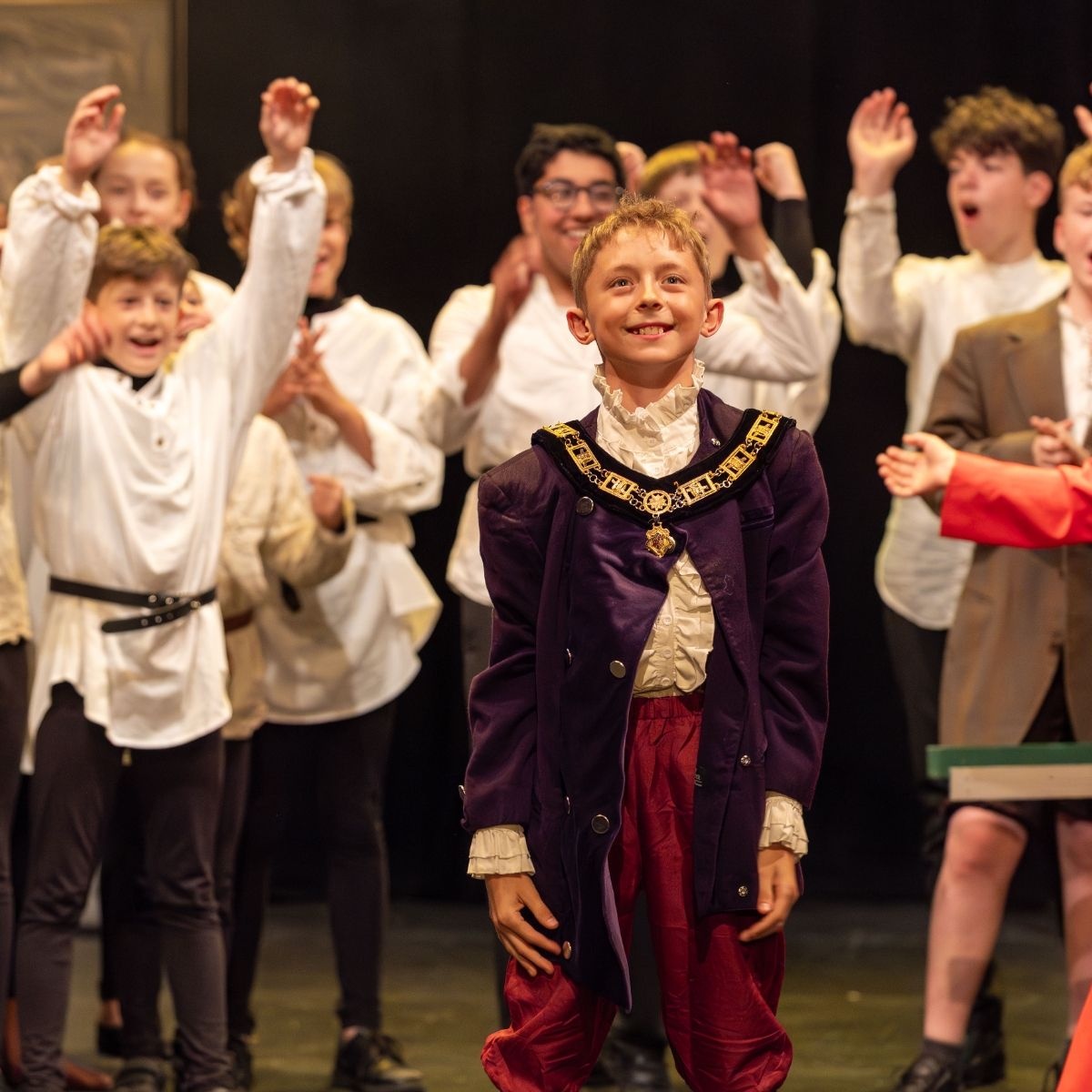 Warwick School - Superb performance of The Pied Piper